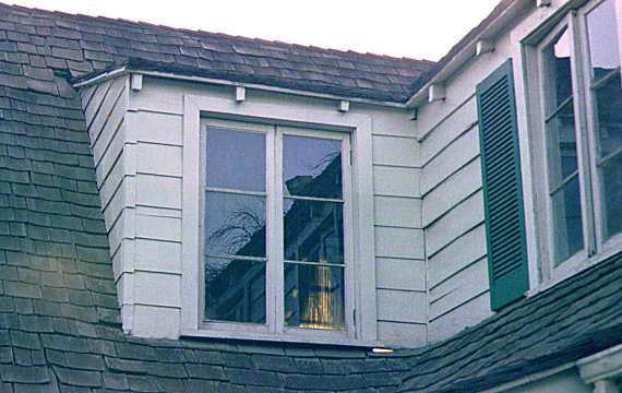 1164 Morning Glory Circle: Façade Photos